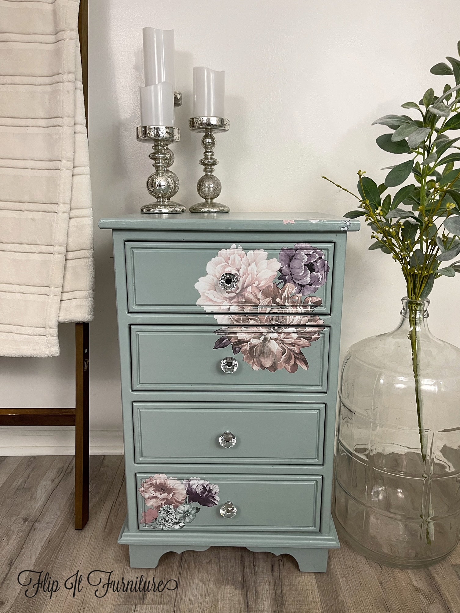 Chic Nightstand/End Table in "Elegance" – Country Chic Paint