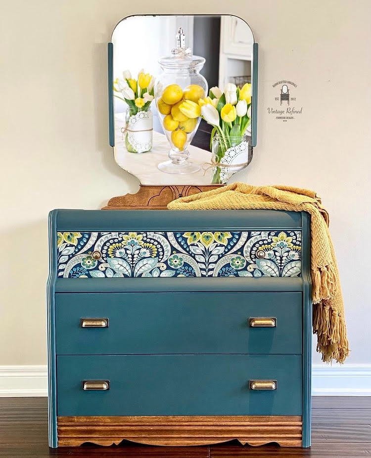 Waterfall Dresser in "Jitterbug" – Country Chic Paint