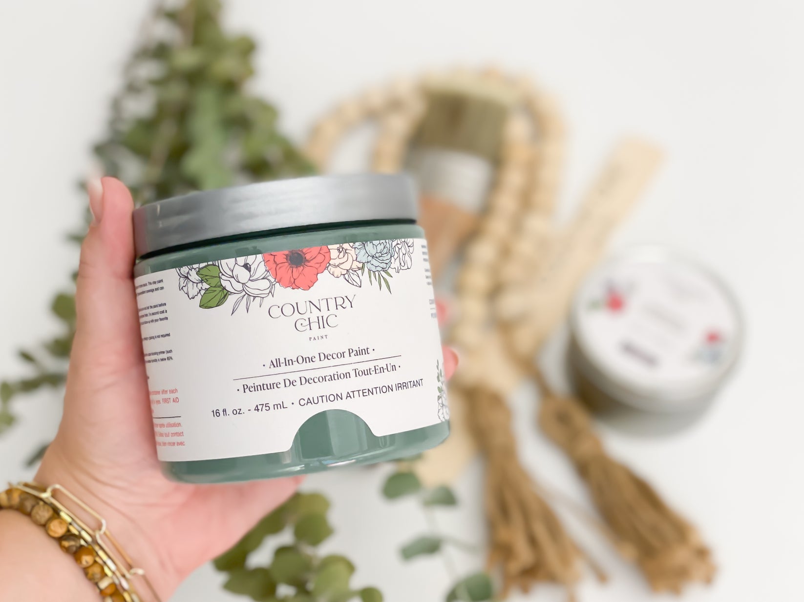 Wanderess – Country Chic Paint